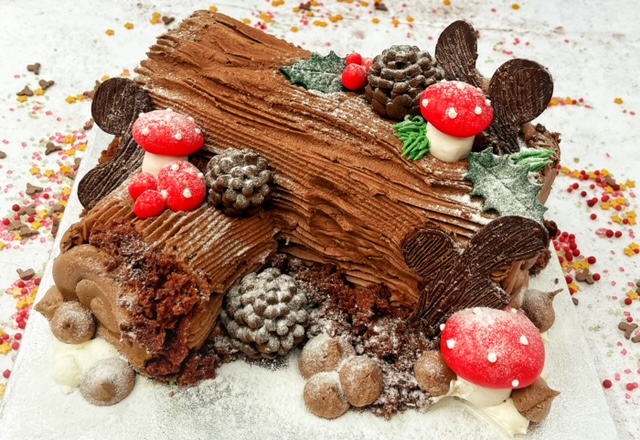 Yule log 🎁 - The Family Cake Company